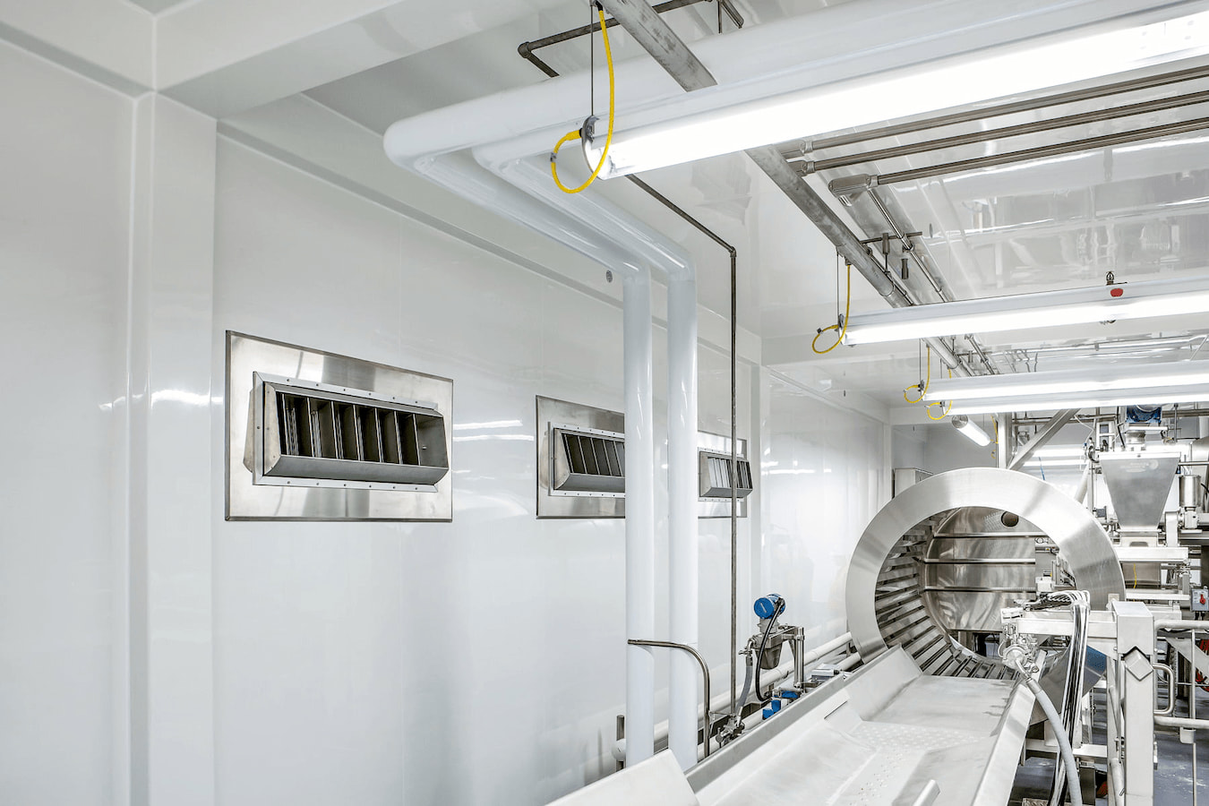 Food Industries. Arcoplast wet and dry cleanroom seamless primary ...