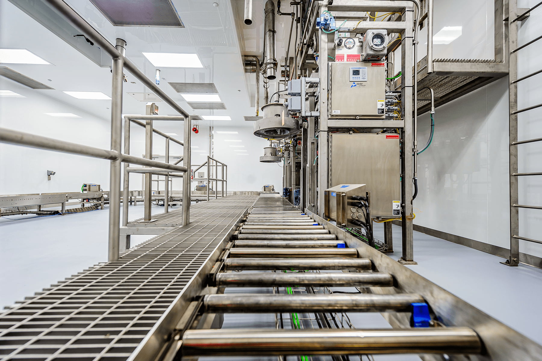 Arcoplast. Pharmaceutical wall and ceiling primary barrier panel ...